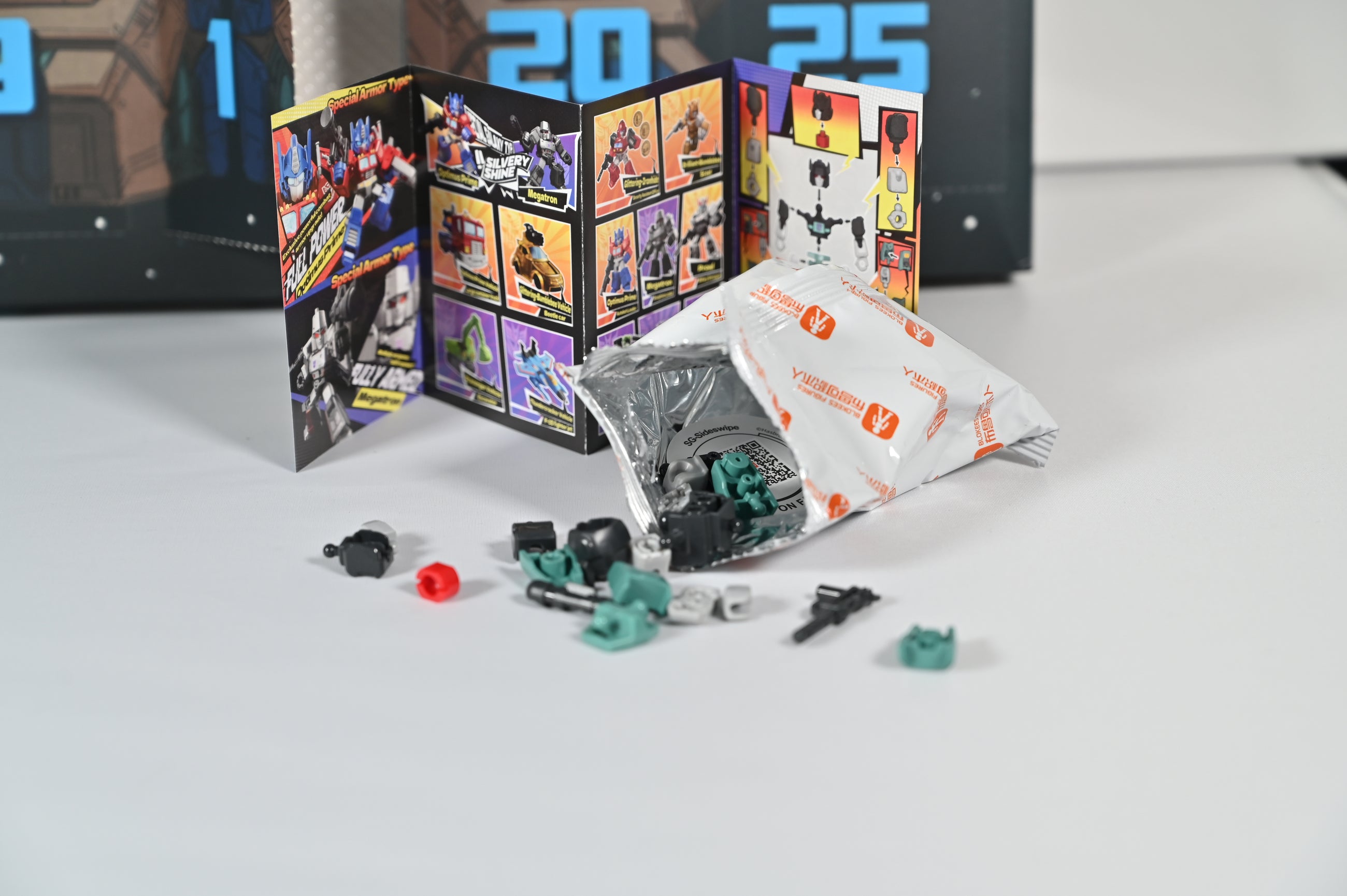 Transformers Advent Calendar | 24 Blokees + Christmas Surprise